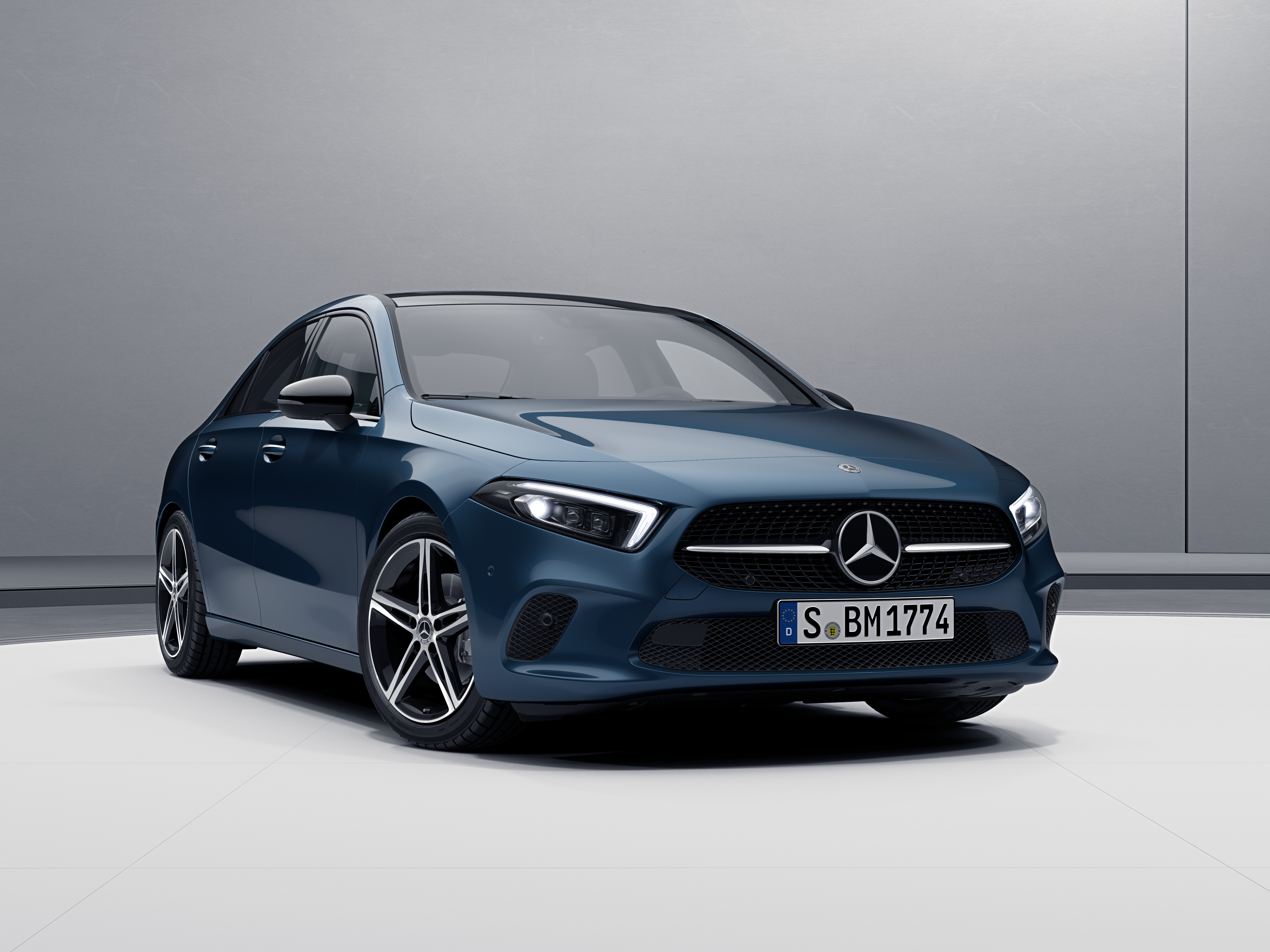 Compra un SEDÁN MERCEDES - BENZ A 200 nuevo en línea | CrediAuto en ...